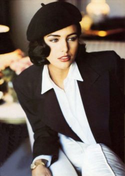 13 Feminine Seduction Archetypes: The "Sophisticate" - Women Love Power®